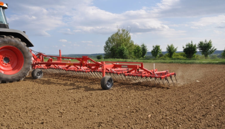 How To Use A Tine Weeder + Tine Weeder Instructions